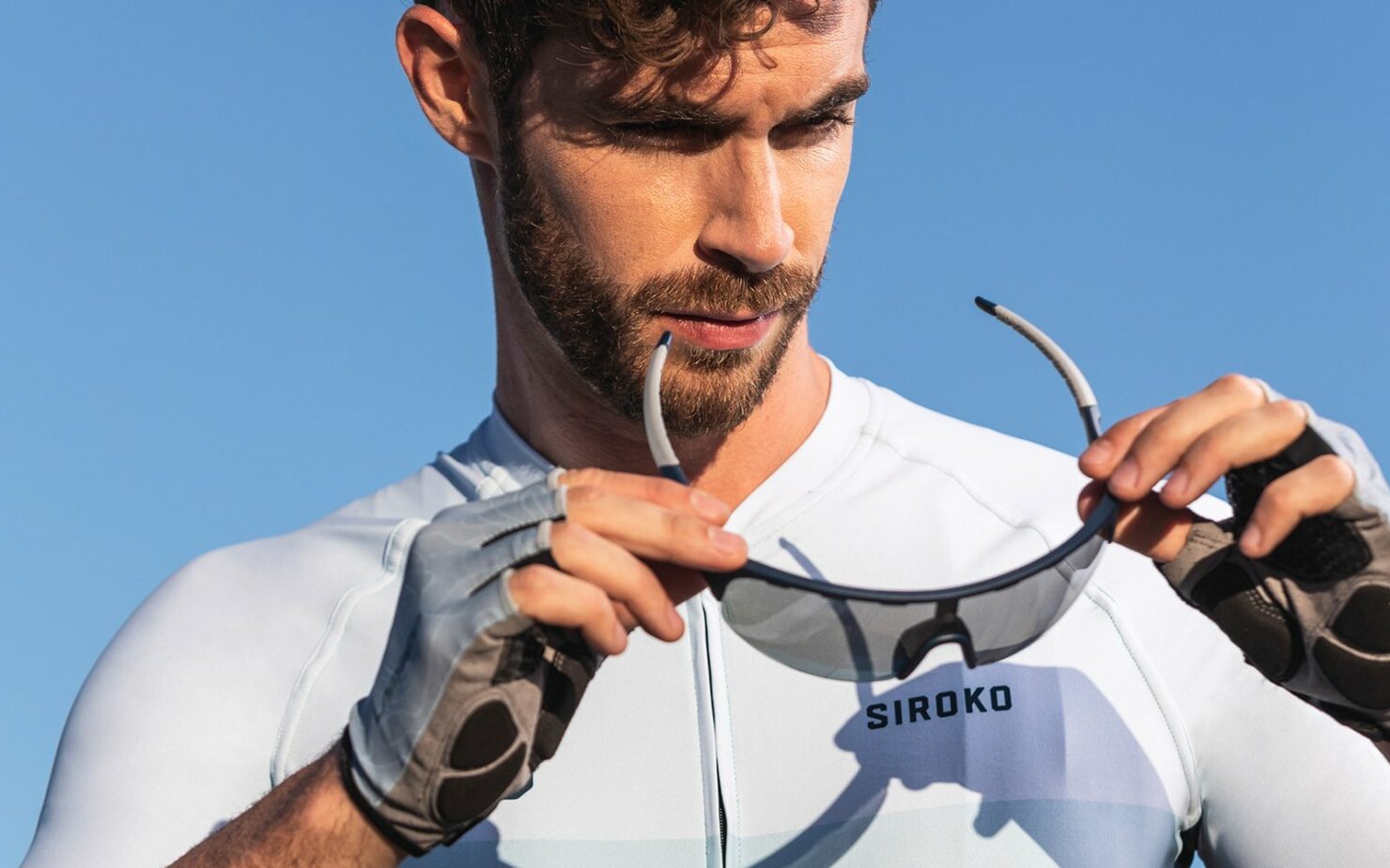 Comment prendre soin de vos lunettes de vélo – SIROKO CYCLING COMMUNITY