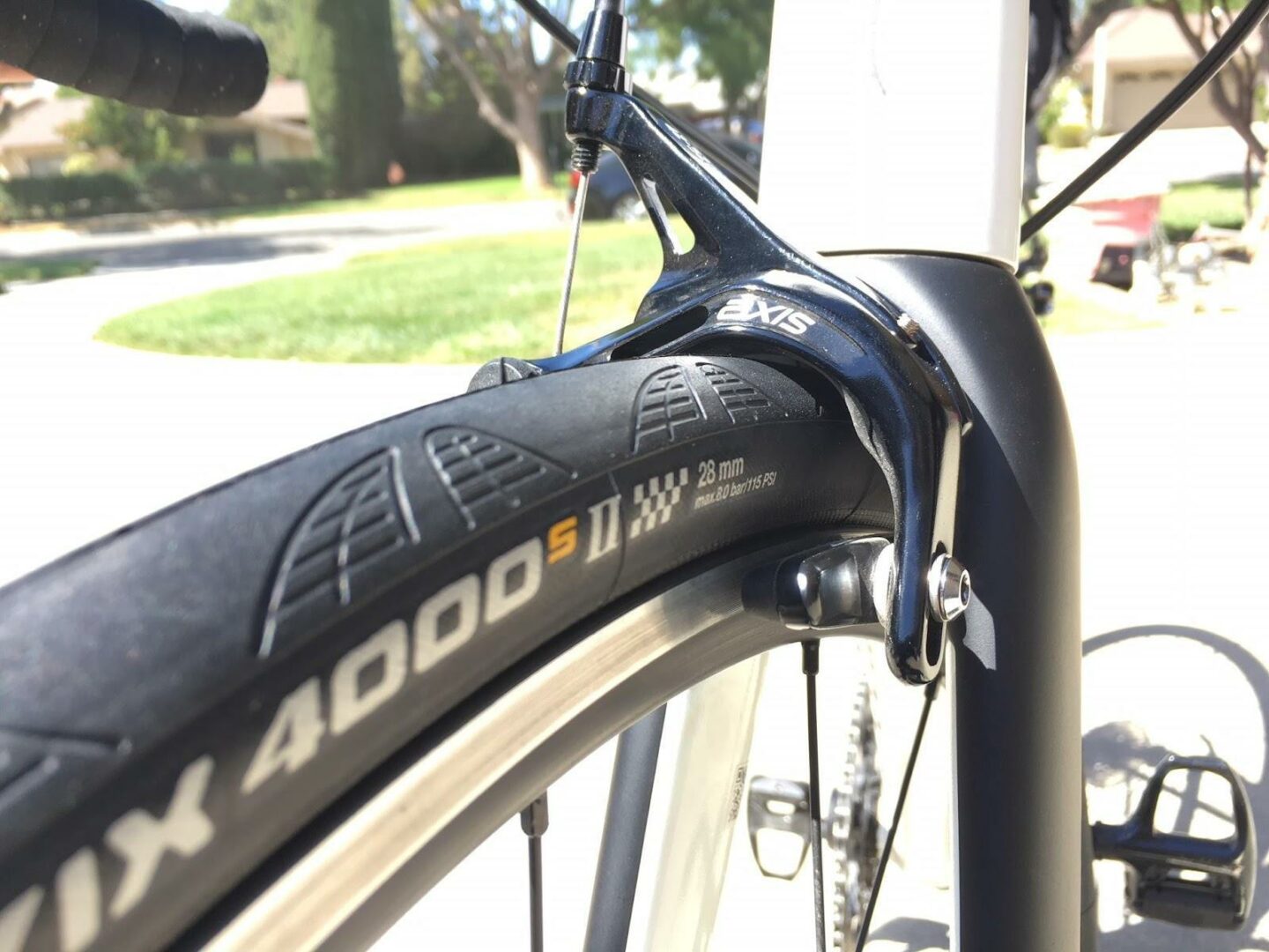 How to choose road bike tires – SIROKO CYCLING COMMUNITY